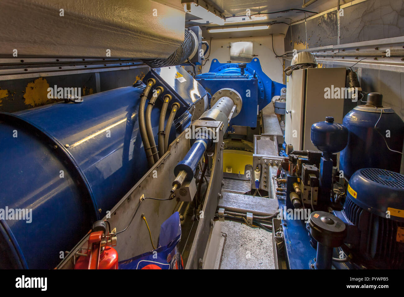 Wind turbine gear box hi-res stock photography and images - Alamy