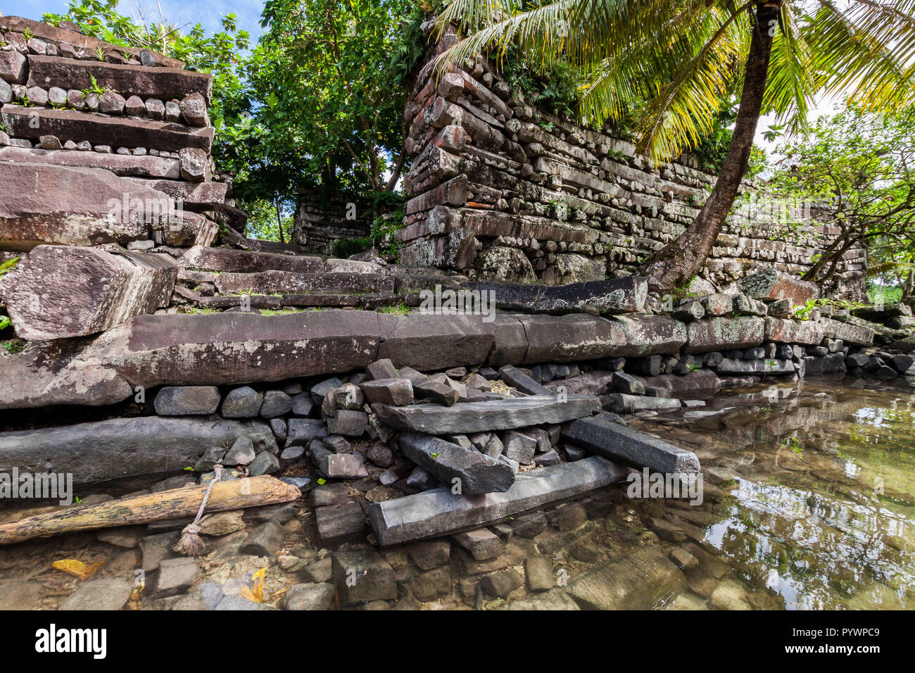 Main gates to the walls of Nan Madol - prehistoric ruined stone city ...