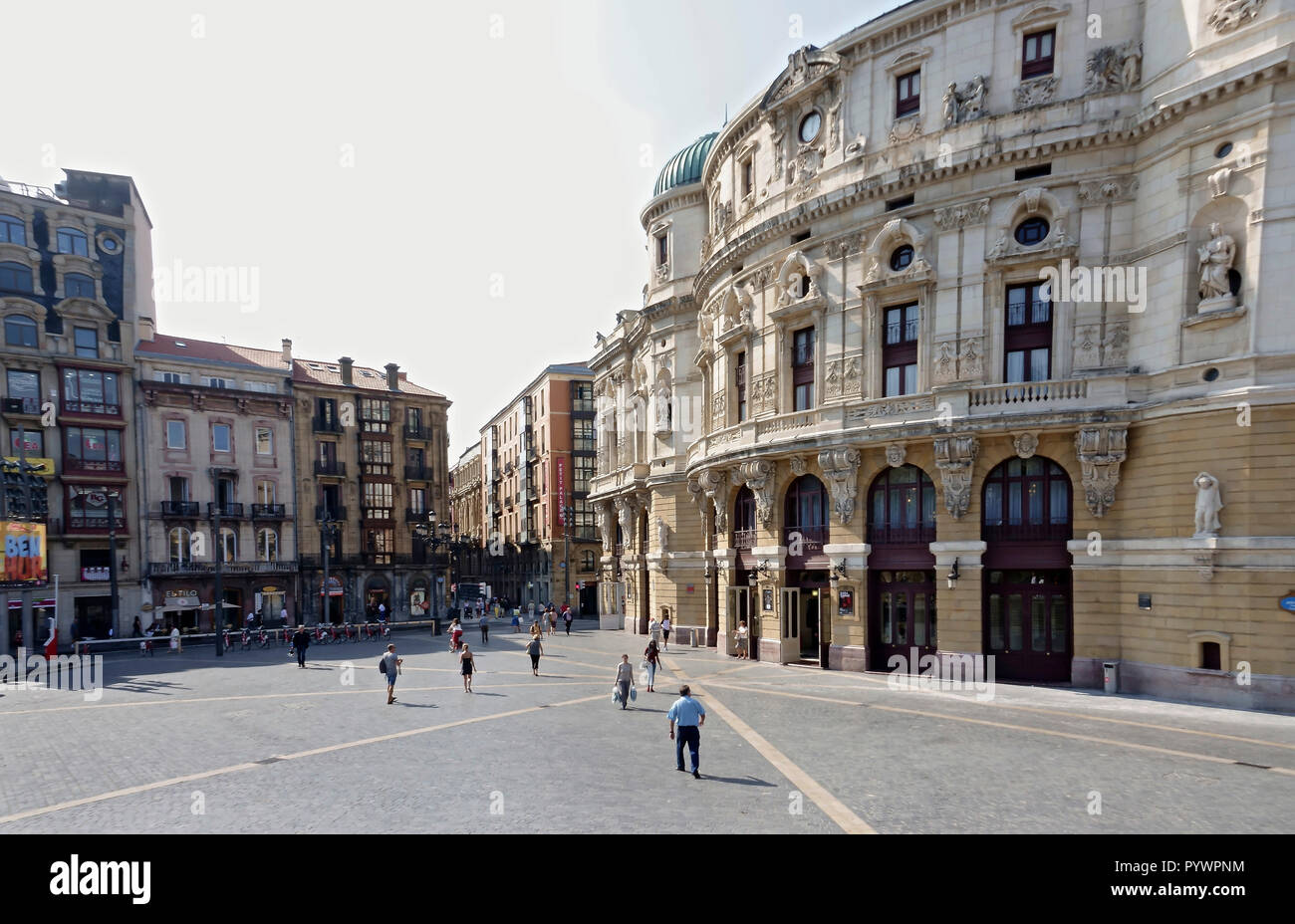 Bilbao opera house hi-res stock photography and images - Alamy