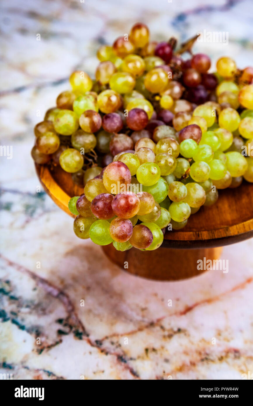 Grapes on marble hi-res stock photography and images - Alamy