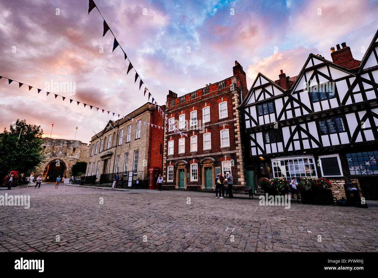Lincoln castle square hi-res stock photography and images - Alamy