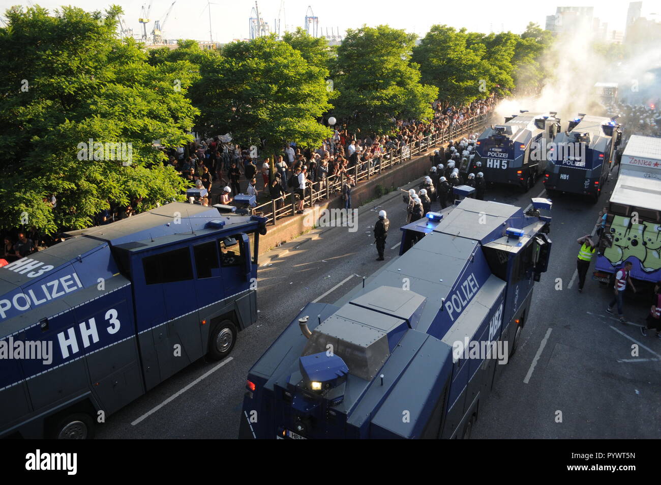 Anti G20 protest turn into violent urban riots in Hamburg, Germany ...