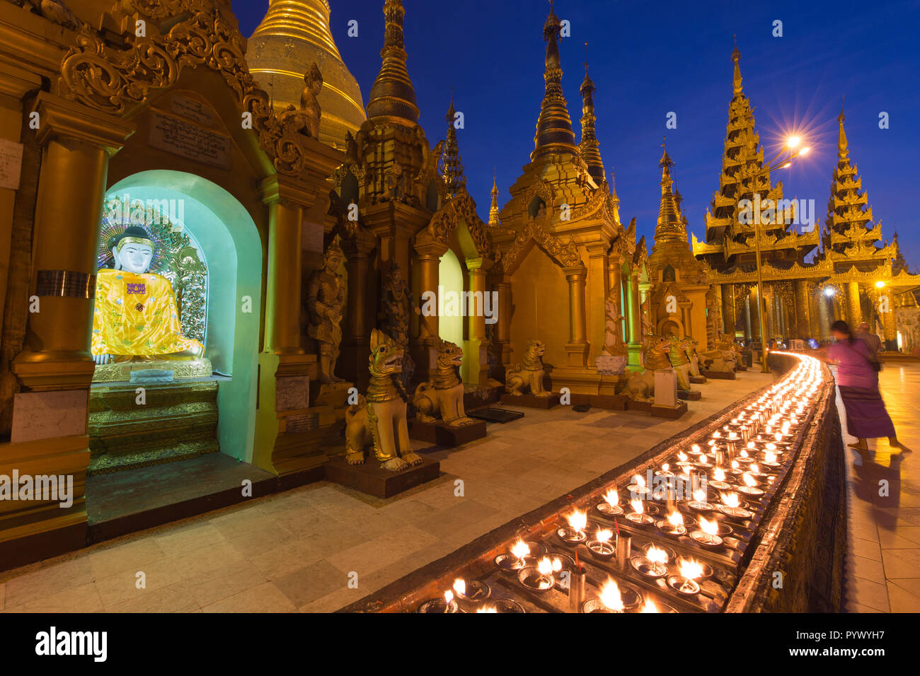 Shwedagon pagoda night scene hi-res stock photography and images - Alamy