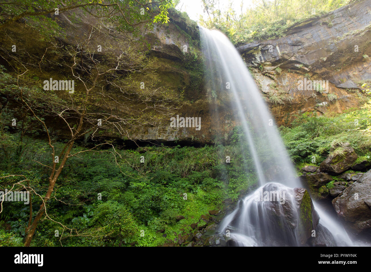 Motian waterfall in Sandiaoling park, Taipei province, Taiwan Stock ...