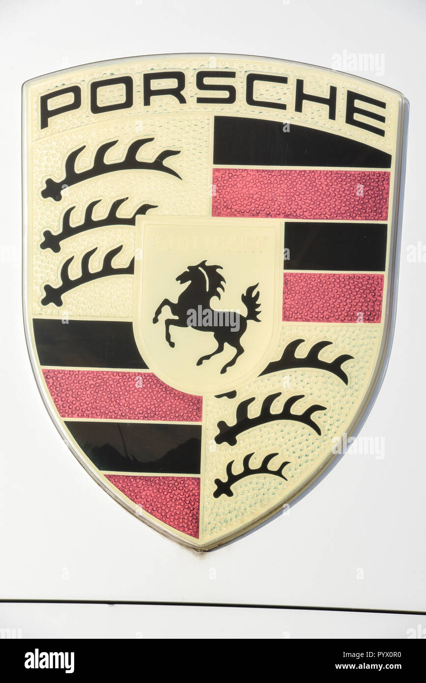 Porsche building logo hi-res stock photography and images - Alamy