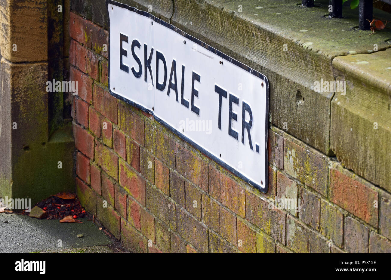 Newcastle road sign hi-res stock photography and images - Alamy