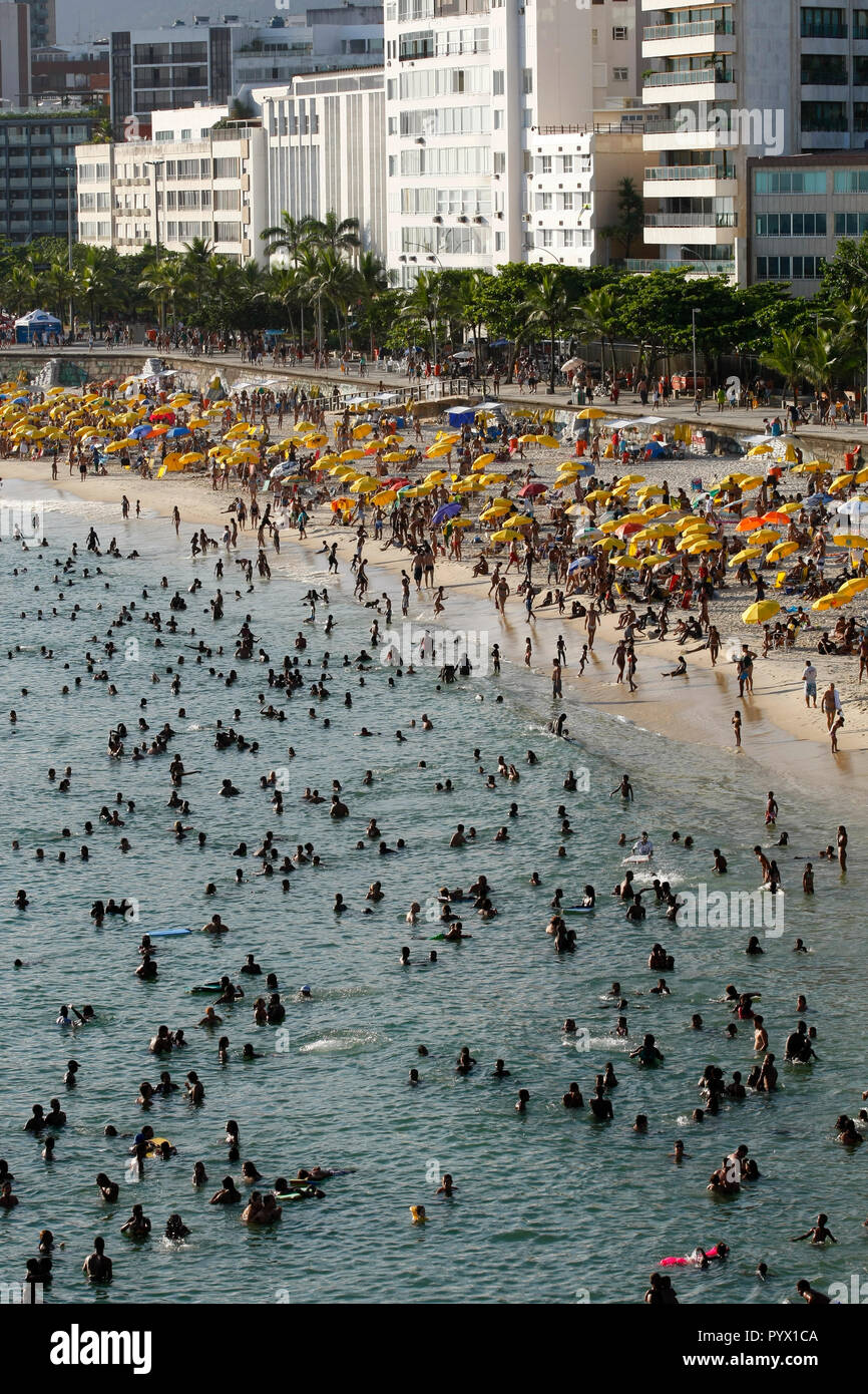 Ipanema beach brazil hi-res stock photography and images - Alamy