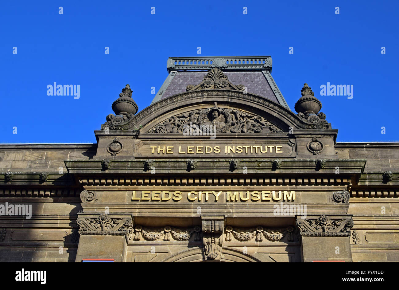 Leeds City Museum Stock Photos & Leeds City Museum Stock Images - Alamy