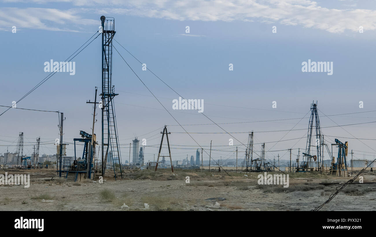 Modern oil well platform hi-res stock photography and images - Alamy