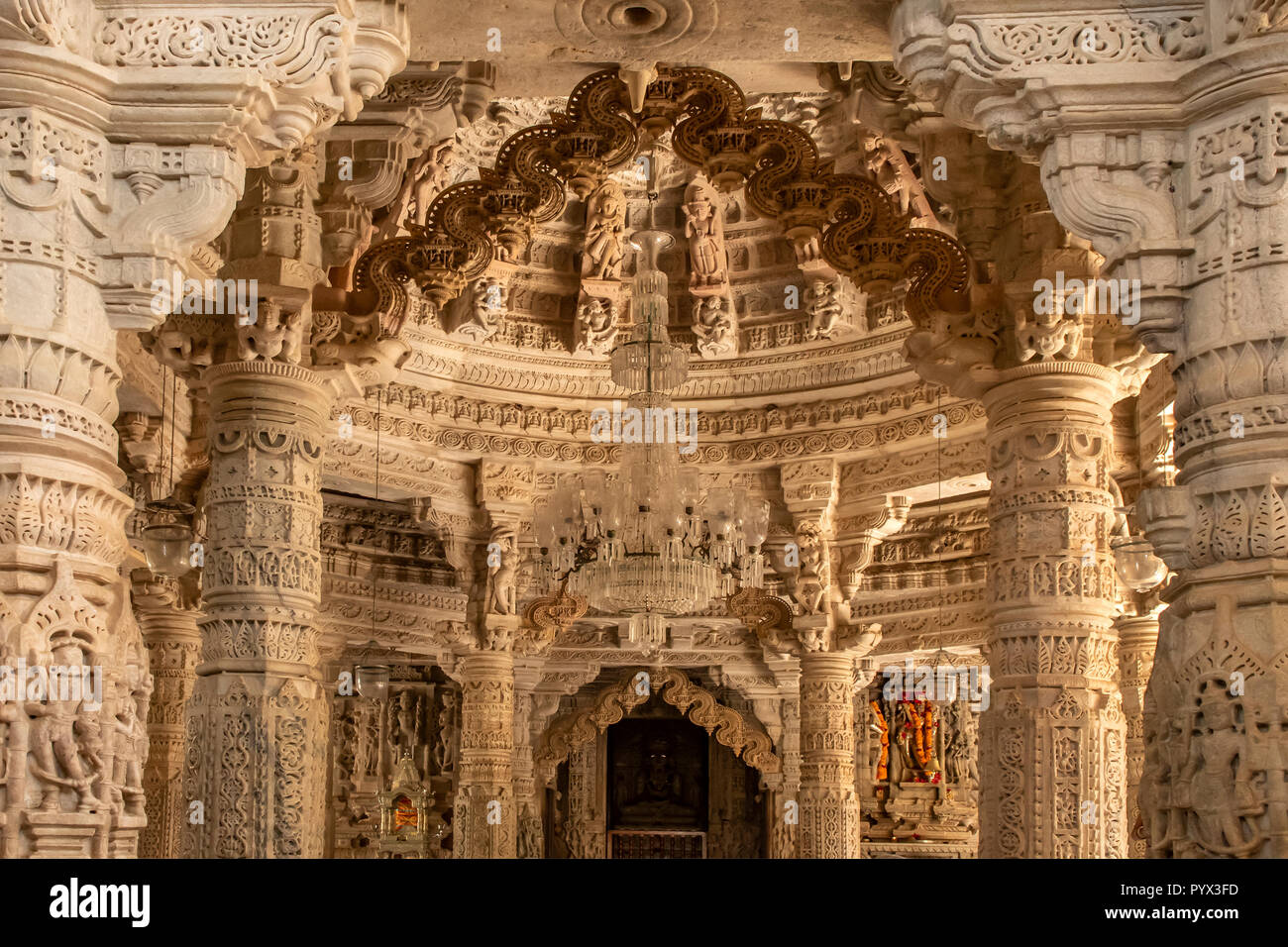 Jain temple ranakpur interior hi-res stock photography and images - Alamy