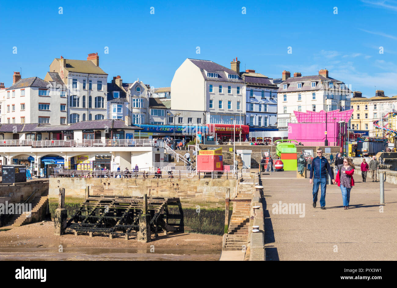 Bridlington Old Town And Bridlington Harbour Tourists Walking Along The Bridlington Old Town And Bridlington Harbour Tourists Walking Along The