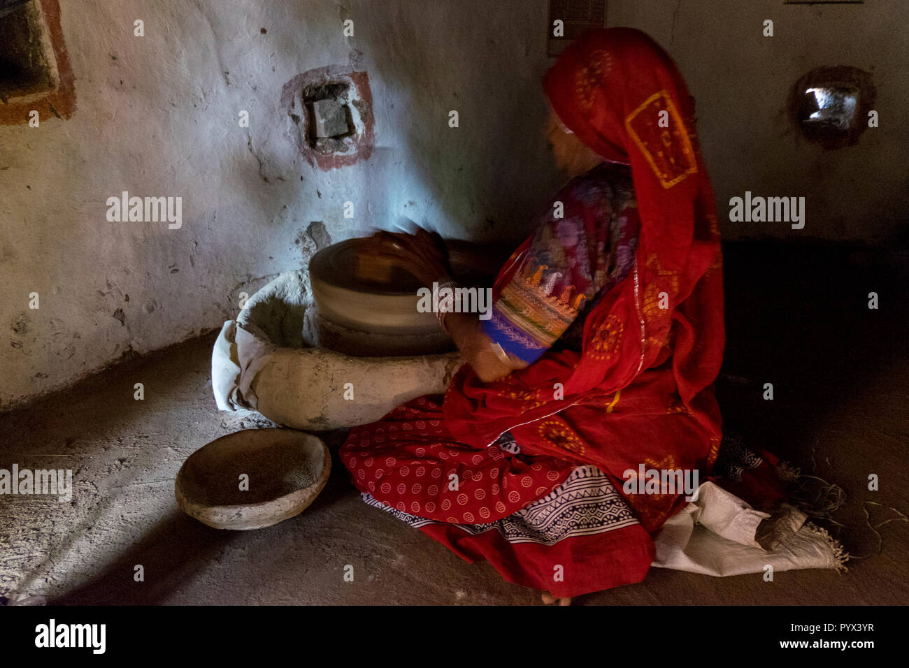 Indian roti making hi-res stock photography and images - Alamy