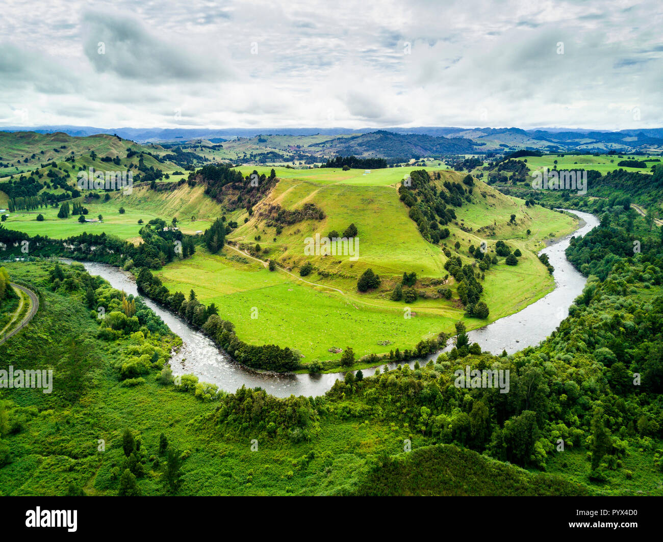 Whanganui river new zealand aerial hi-res stock photography and images ...