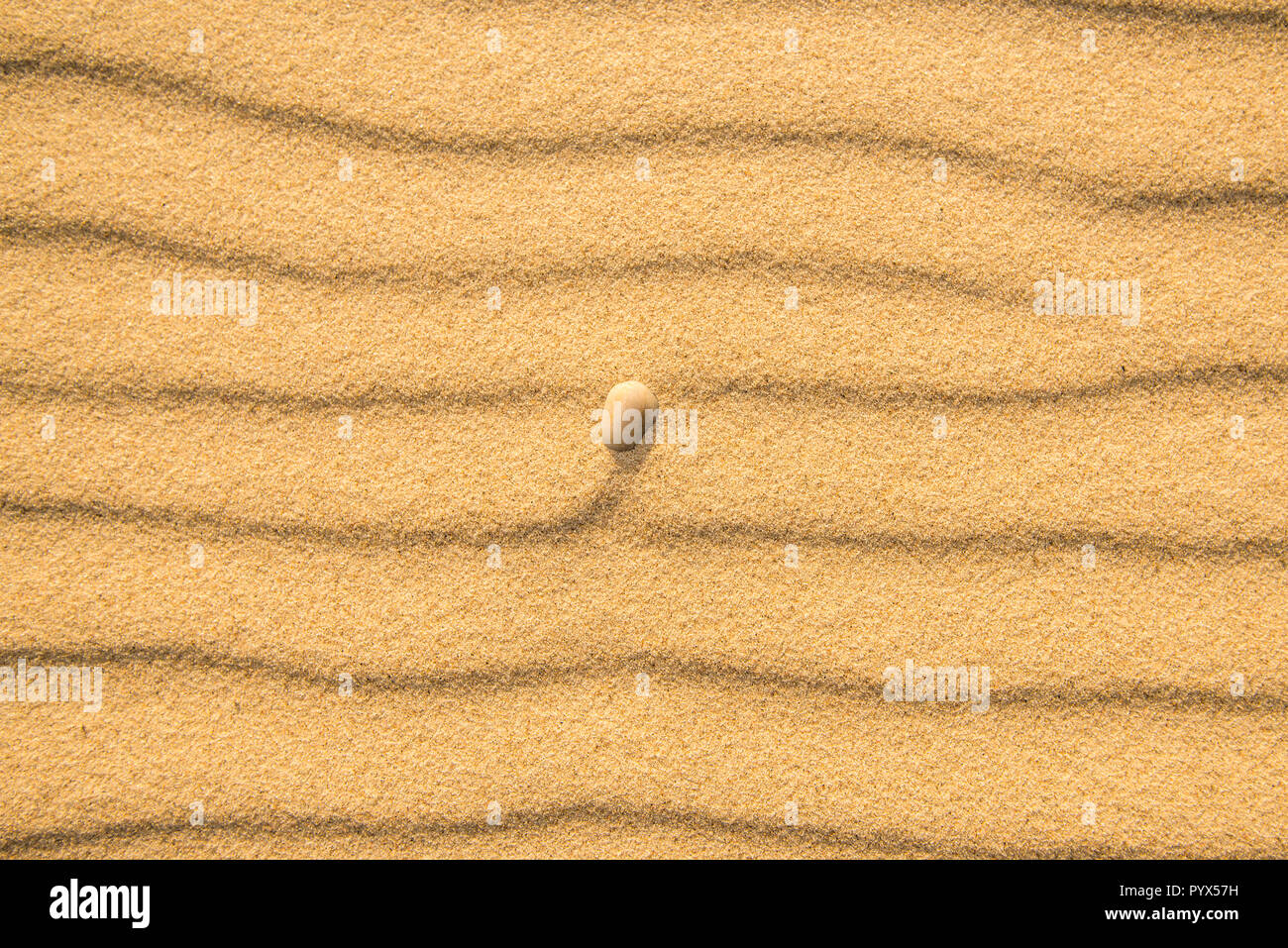Pebble wave patterns hi-res stock photography and images - Alamy