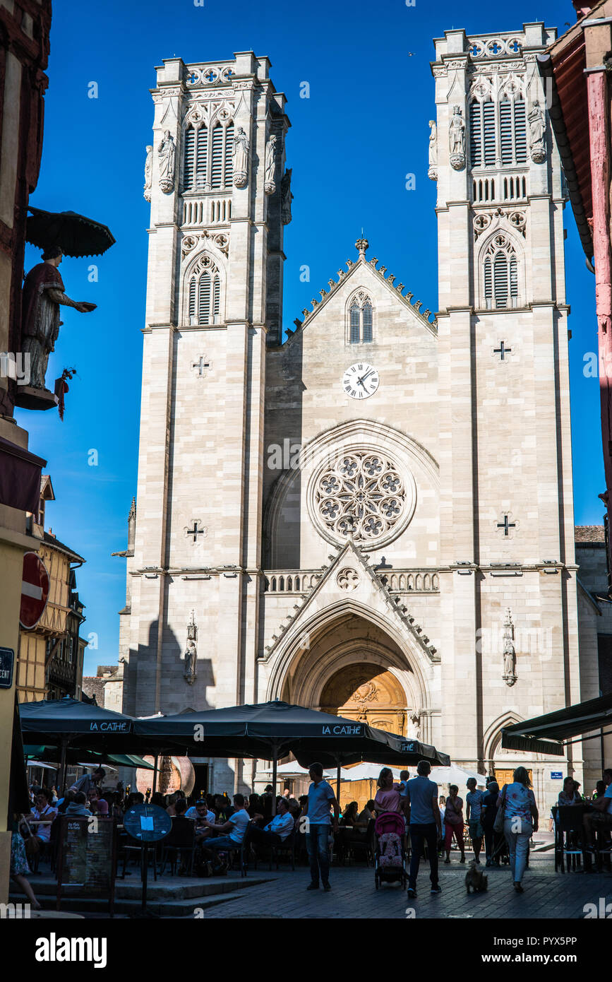 Chalon cathedral hi-res stock photography and images - Alamy