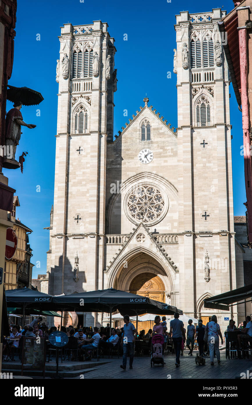 Chalon cathedral hi-res stock photography and images - Alamy
