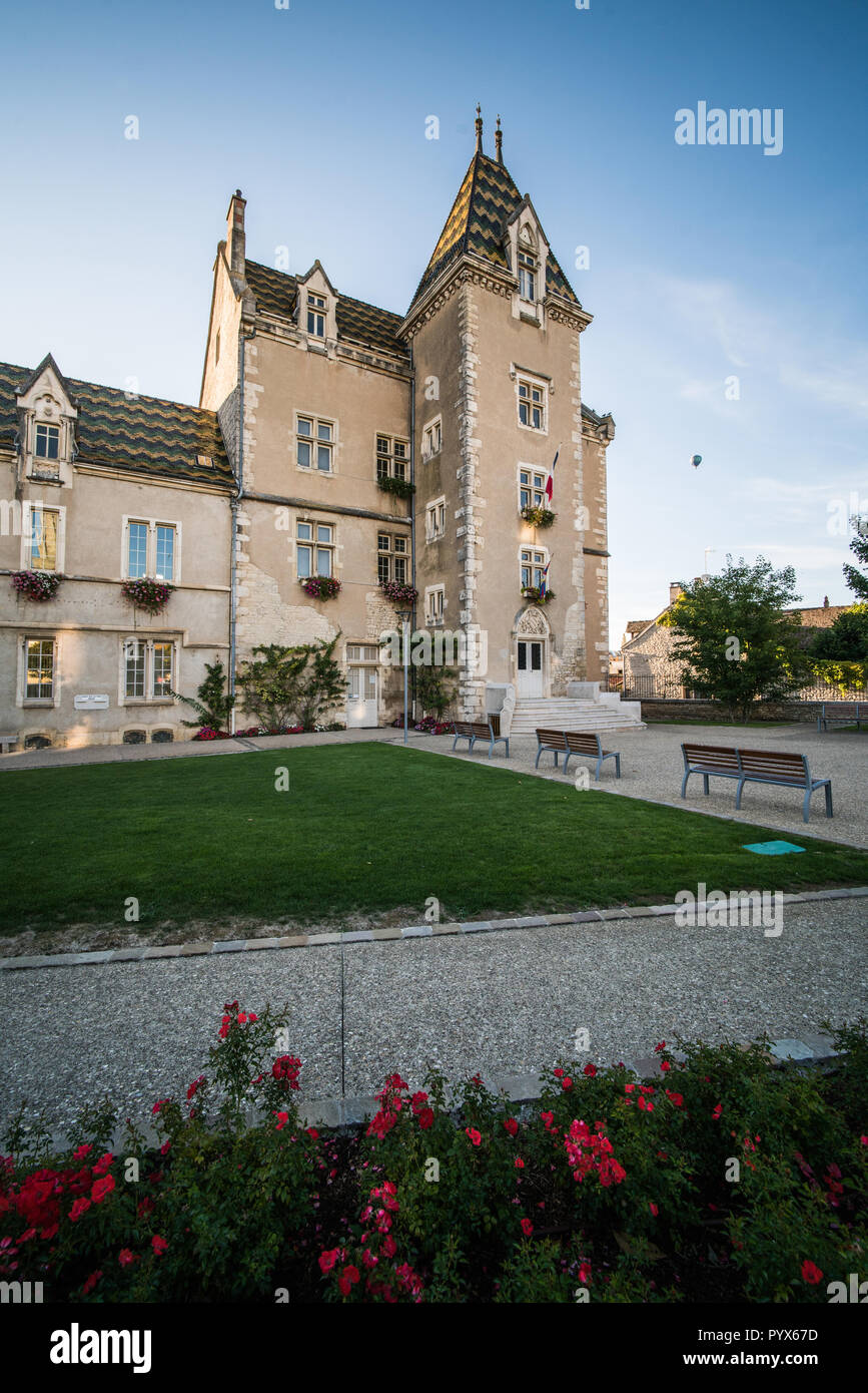 Chateau de meursault hi-res stock photography and images - Alamy