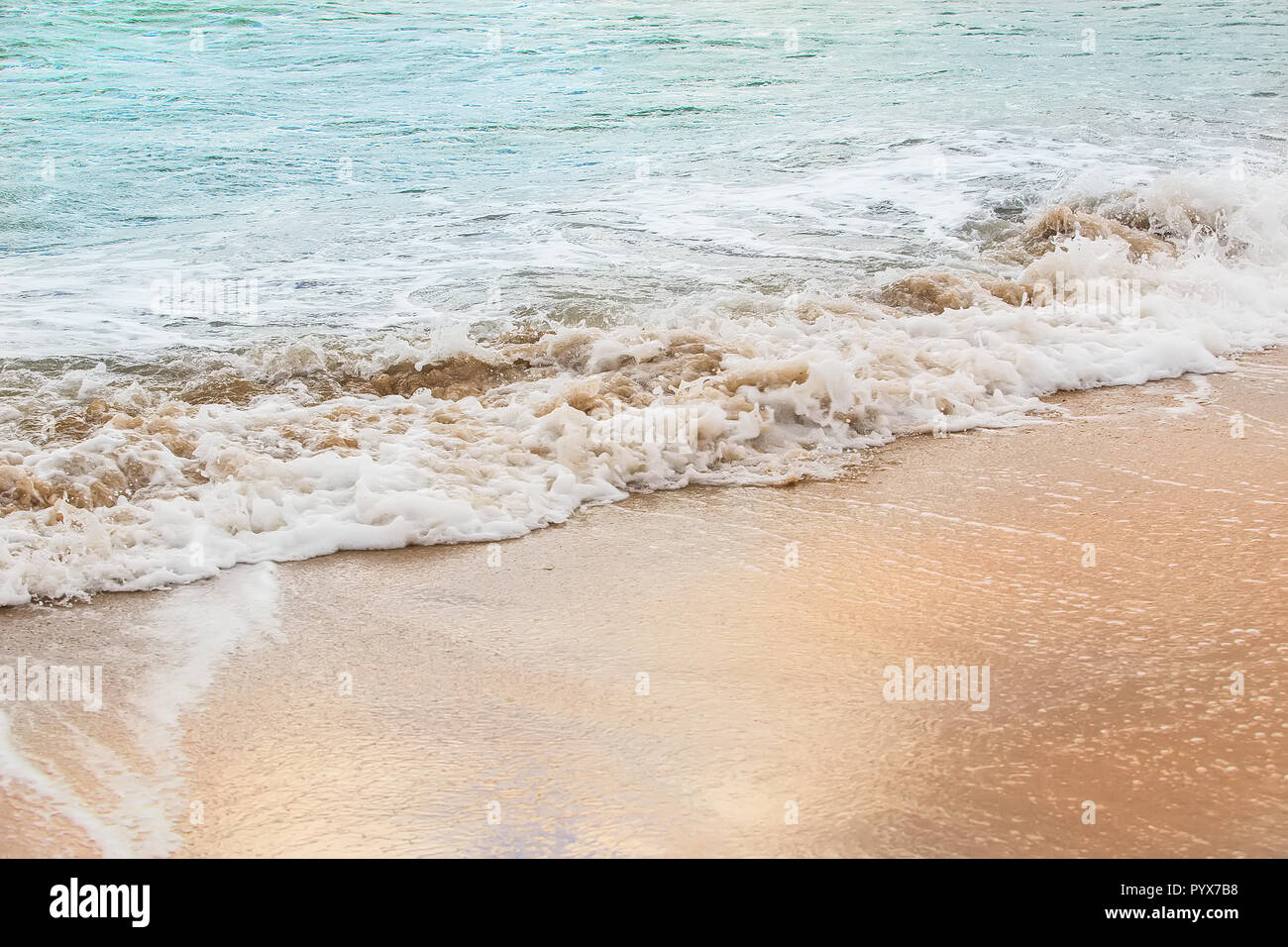 Water sea splash hi-res stock photography and images - Alamy