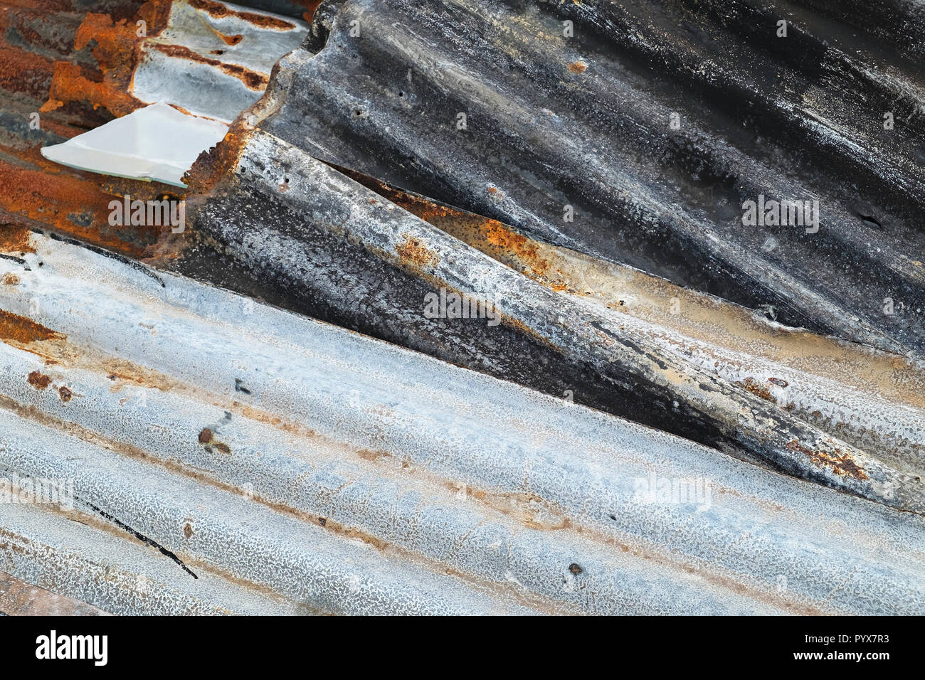 Roofing sheets hi-res stock photography and images - Alamy