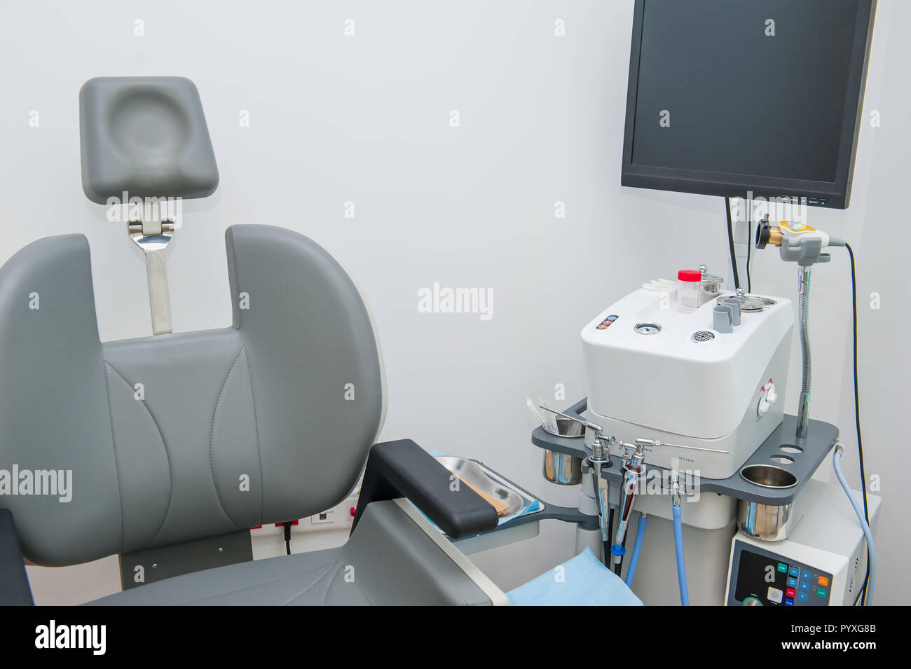 Ent equipment hi-res stock photography and images - Alamy