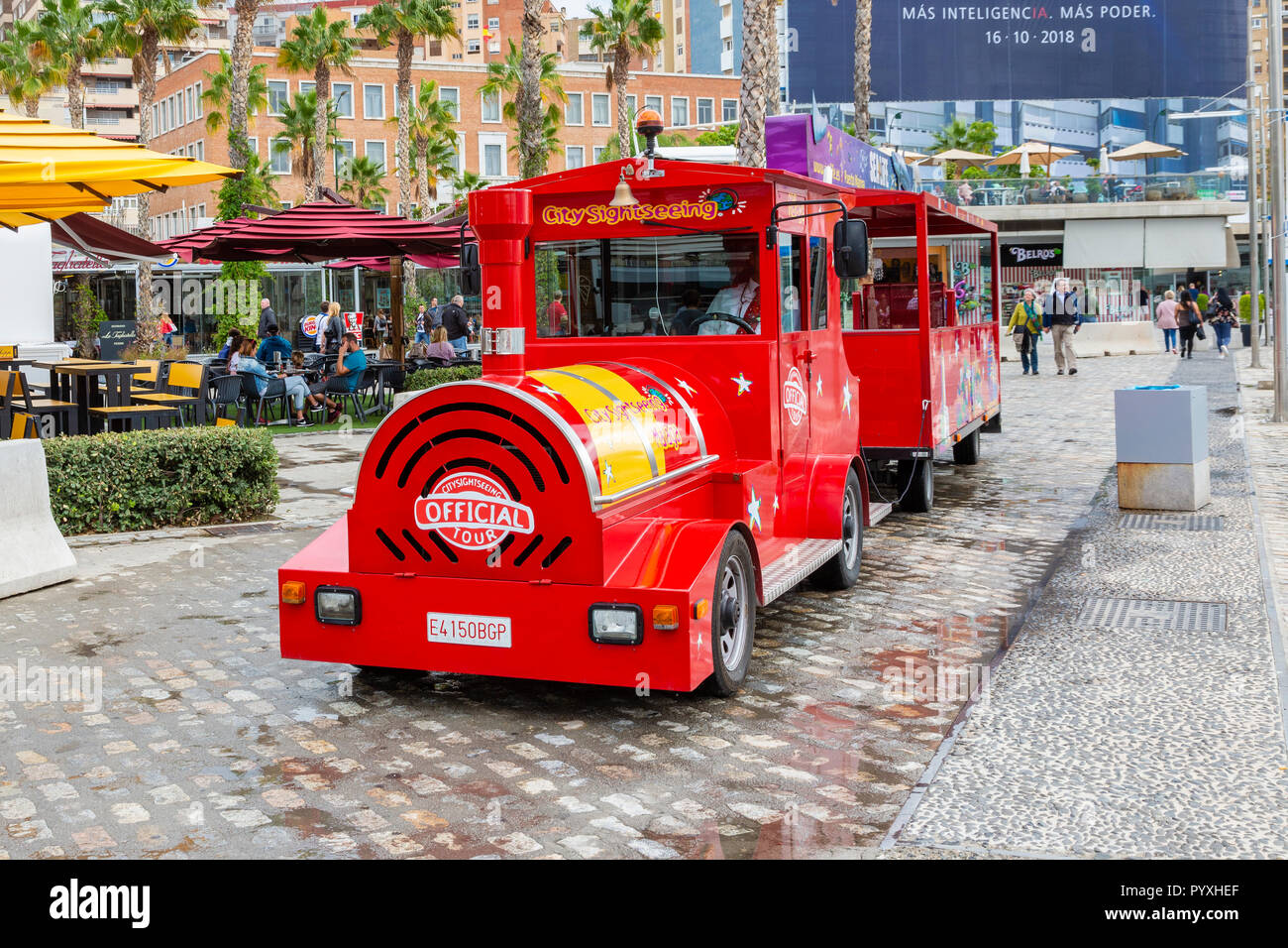 Muelle uno waterfront malaga hi-res stock photography and images - Alamy