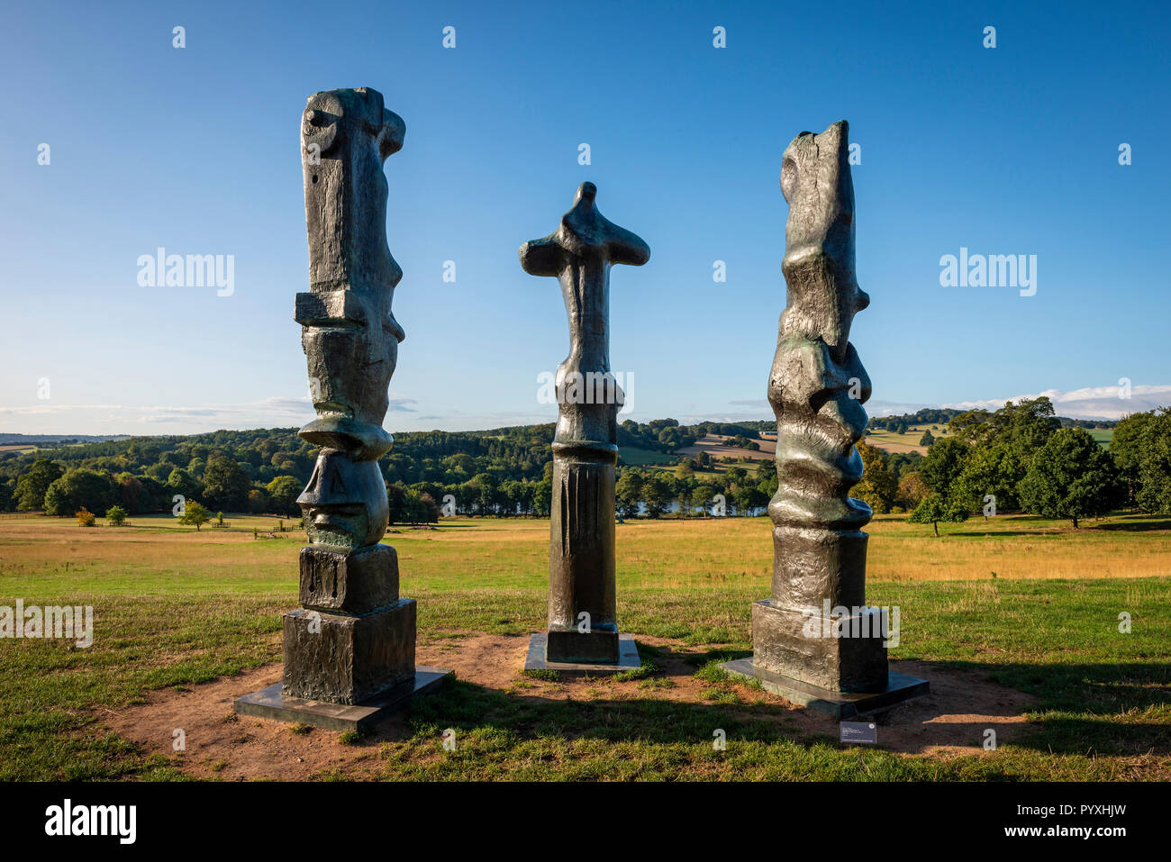 Sculptures yorkshire sculpture park hi-res stock photography and images ...