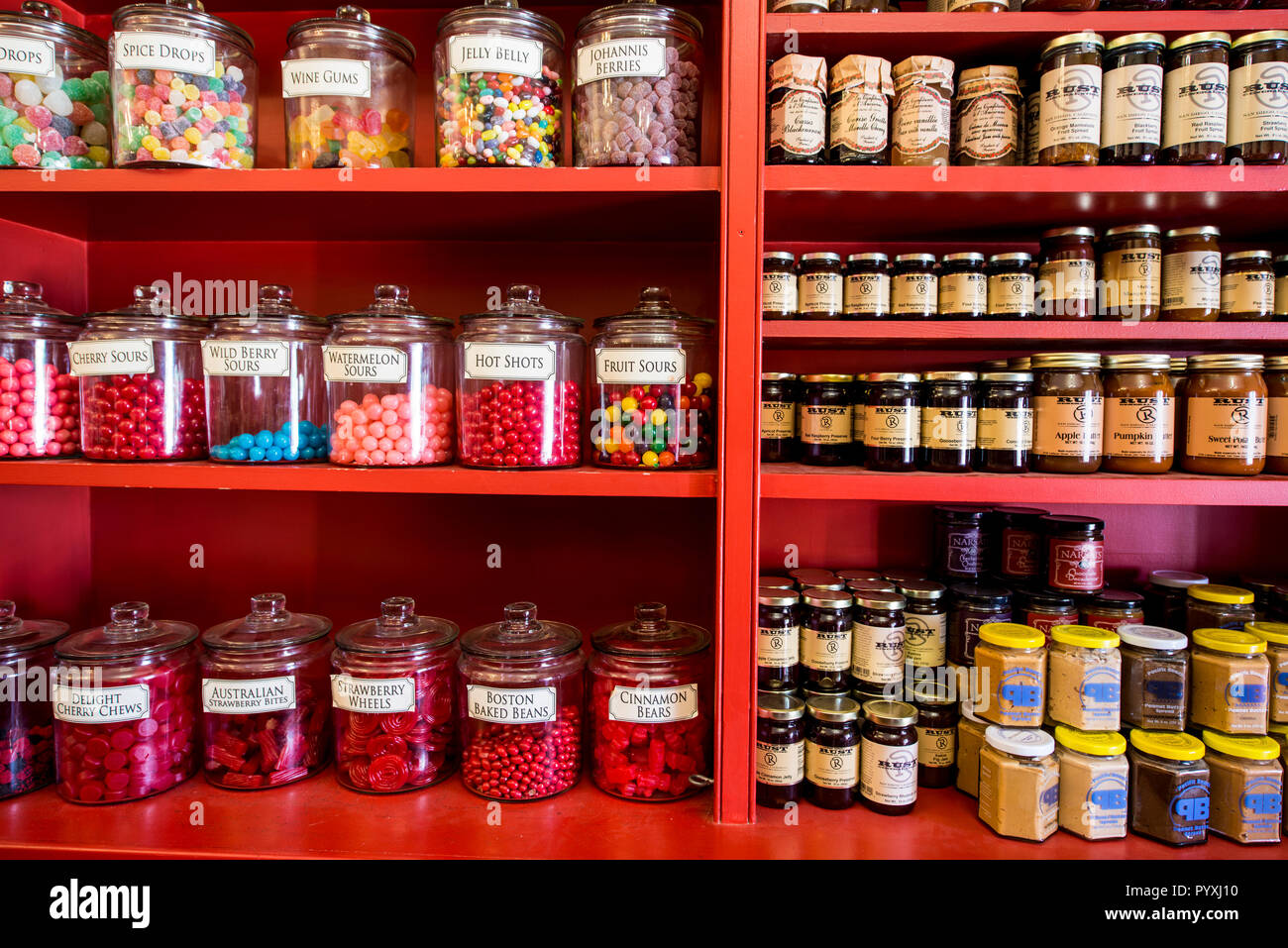 Old general store candy hi-res stock photography and images - Alamy