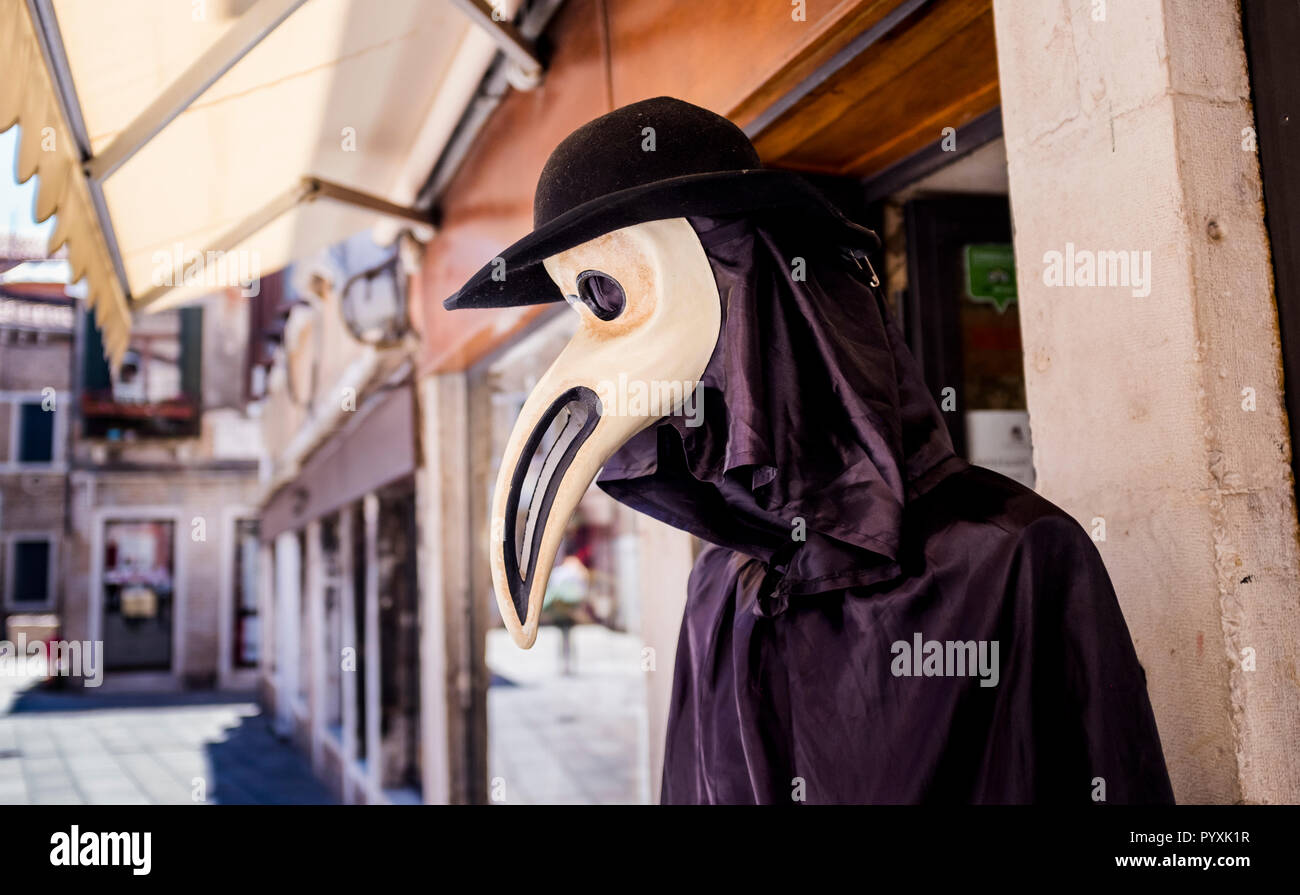 Plague mask hi-res stock photography and images - Alamy