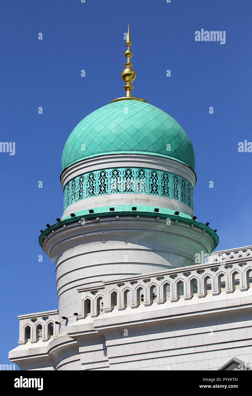 Round blue mosque dome crowned with an muslim crescent Stock Photo - Alamy