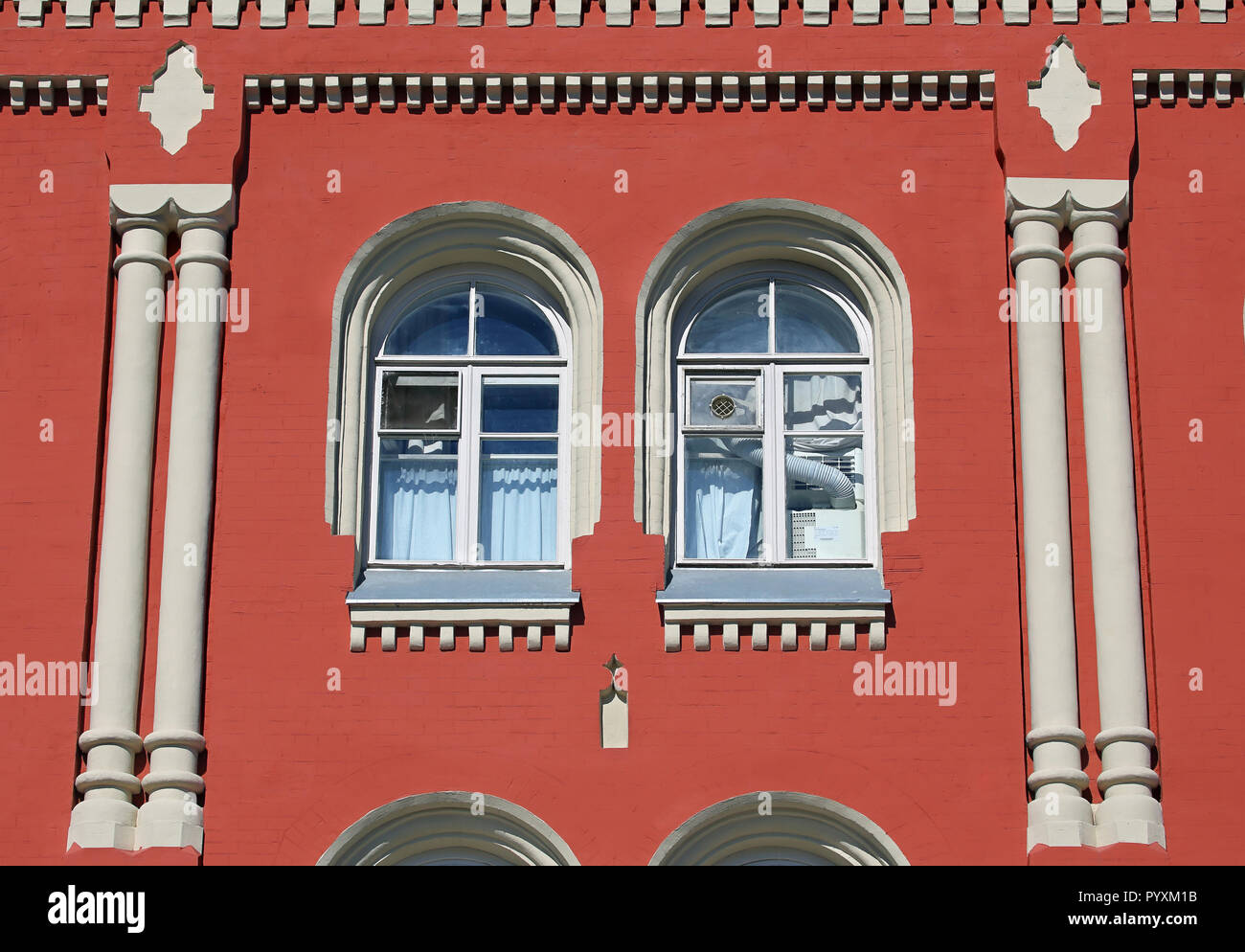 Decorative columns hi-res stock photography and images - Alamy