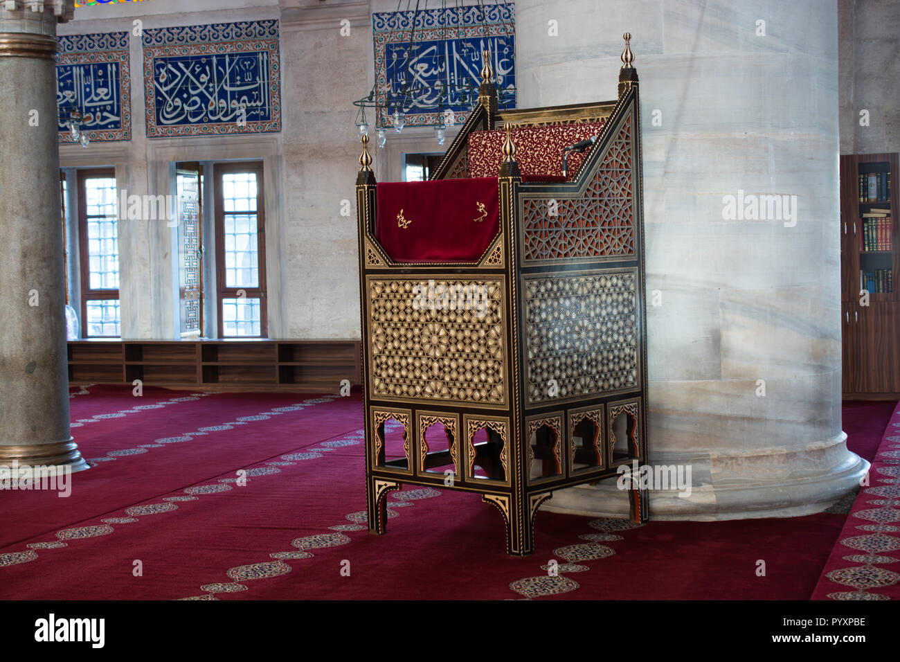 Minbar (pulpit) in the mosque wood hi-res stock photography and images ...