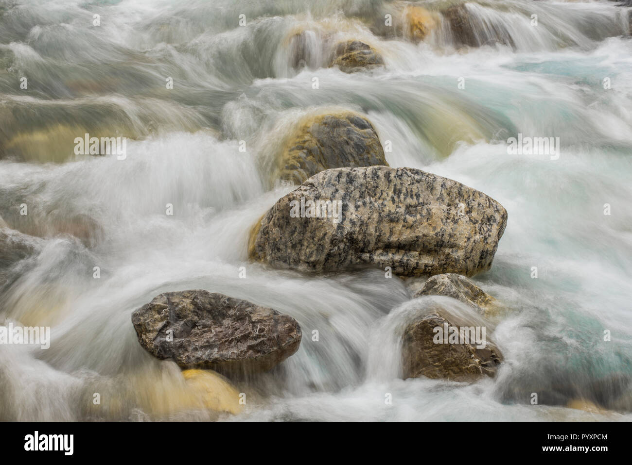 Stream with stones hi-res stock photography and images - Alamy