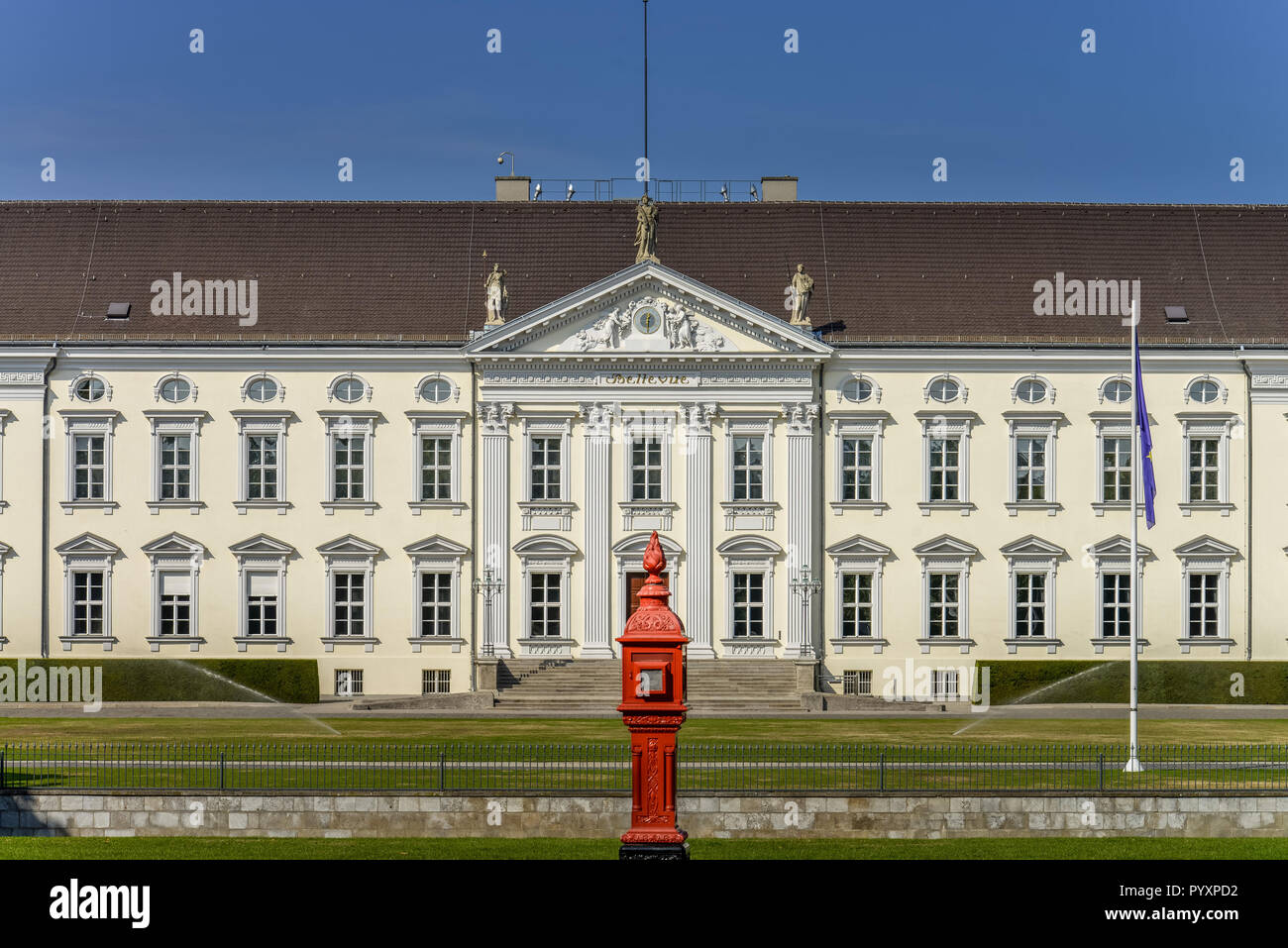Castle Bellevue, zoo, middle, Berlin, Germany, Schloss Bellevue ...