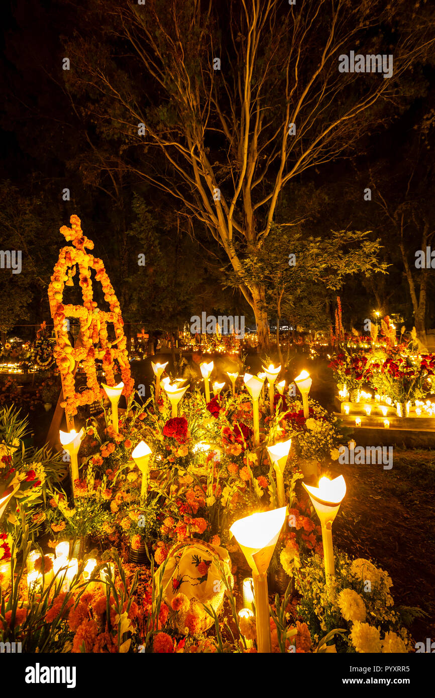 Mexico cemetery festival grave hi-res stock photography and images - Alamy