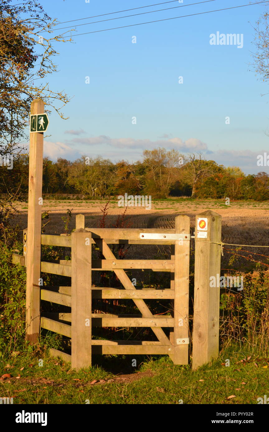 Stile gate hi-res stock photography and images - Alamy