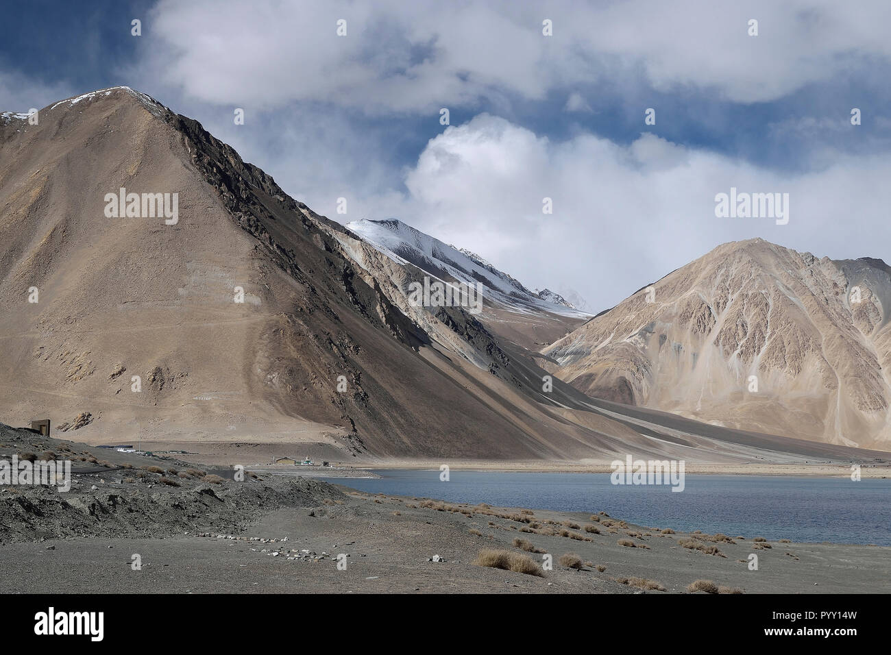 incredible natural landscape view of Himalayas Stock Photo - Alamy