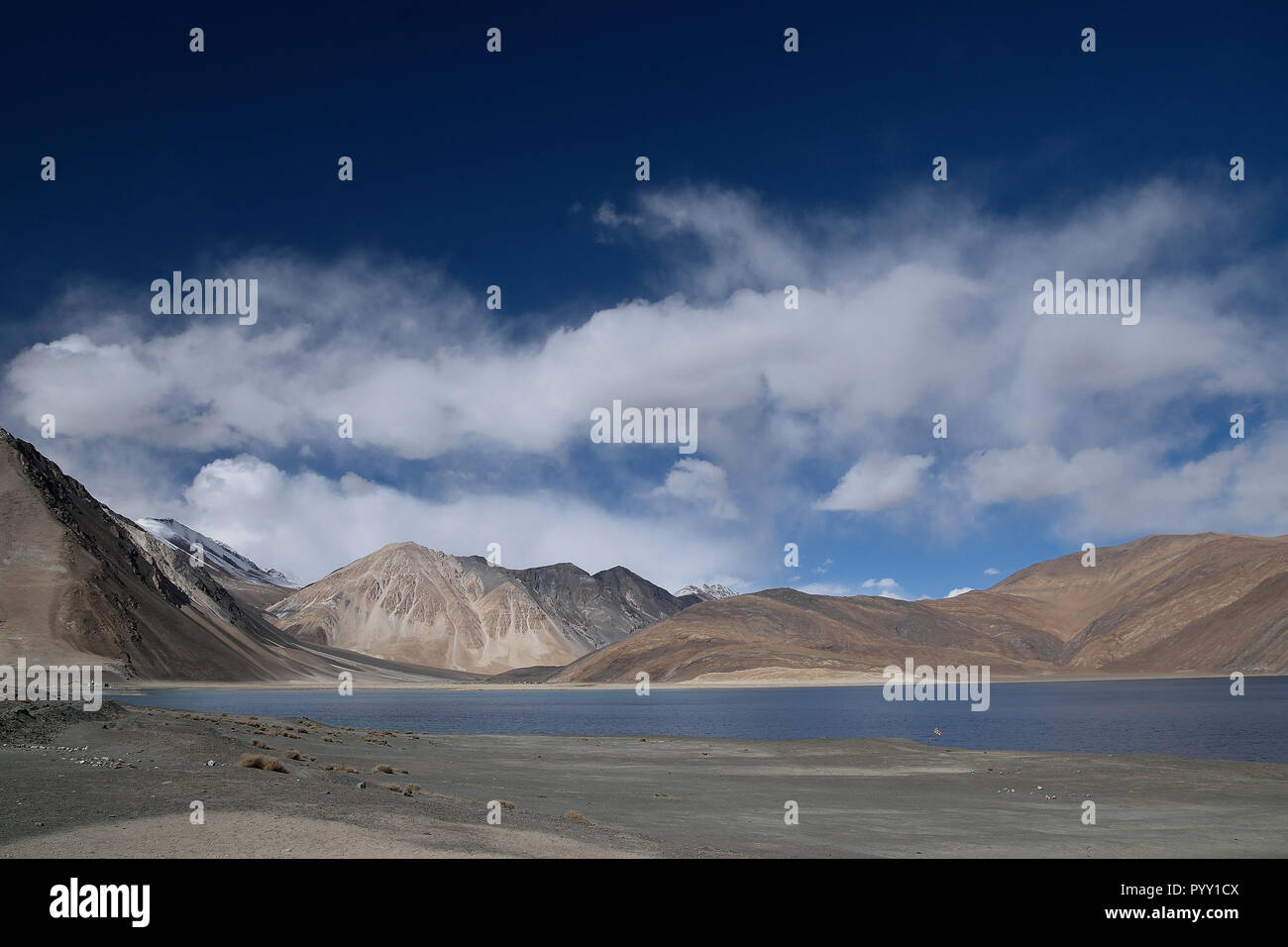 incredible natural landscape view of Himalayas Stock Photo - Alamy