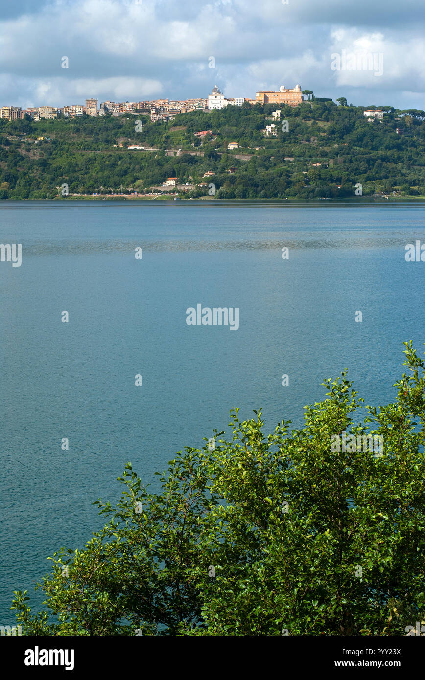 Lake Albano and Castel Gandolfo village, Castelli Romani Regional Park ...