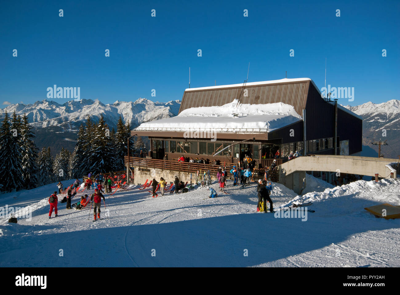 Aprica ski hi-res stock photography and images - Alamy