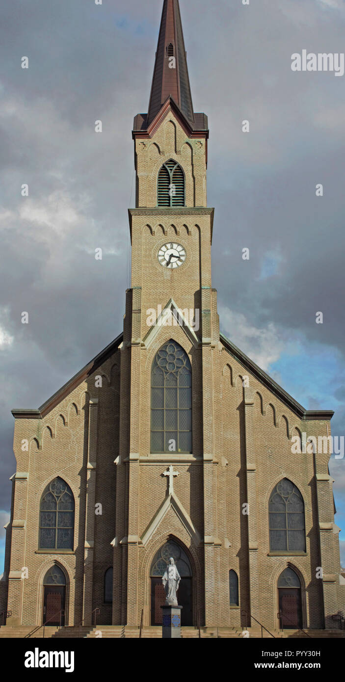 The front facade of Saint Mary's Catholic Church in Mount Angel, Oregon ...