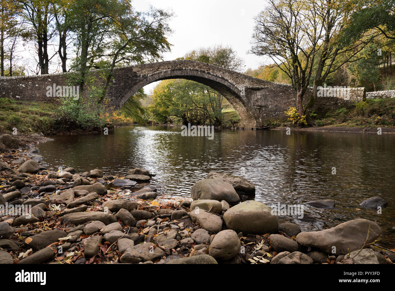 Bridge river swale hi-res stock photography and images - Alamy