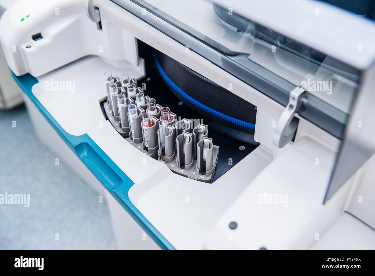 Modern laboratory equipment hi-res stock photography and images - Alamy
