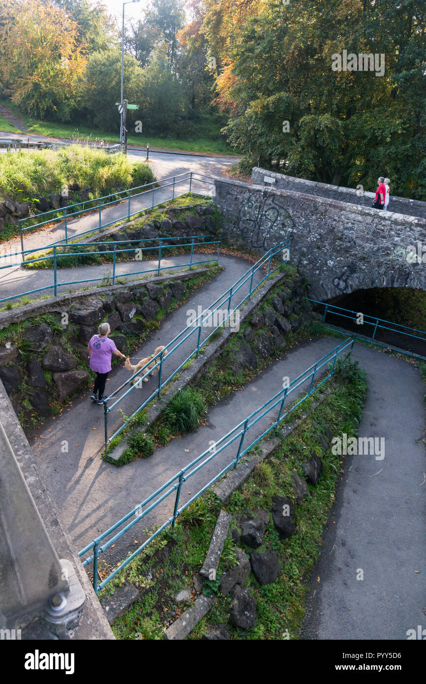 Zig-zag pathway joining Lagan towpath with road level at Shaw's Bridge ...