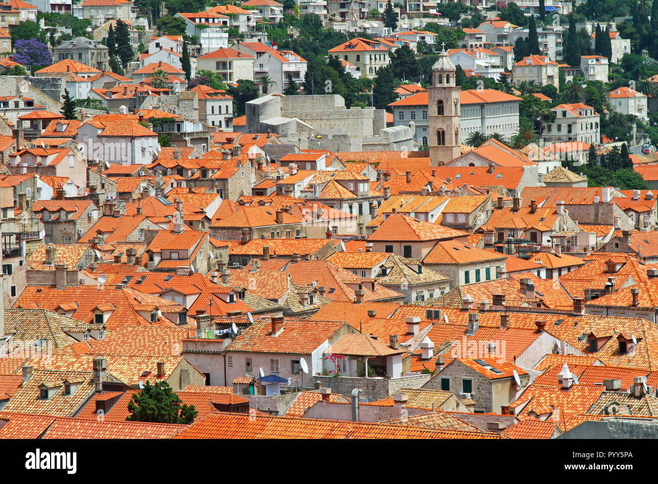 Medieval houses rooftops in Dubrovnik Stock Photo - Alamy