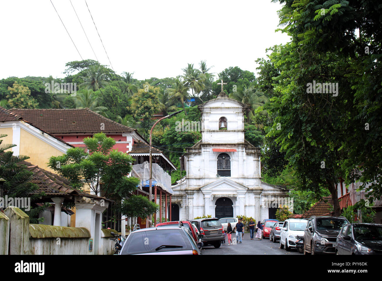 Translation: The colorful, vintage, and active neighborhood around Goa ...