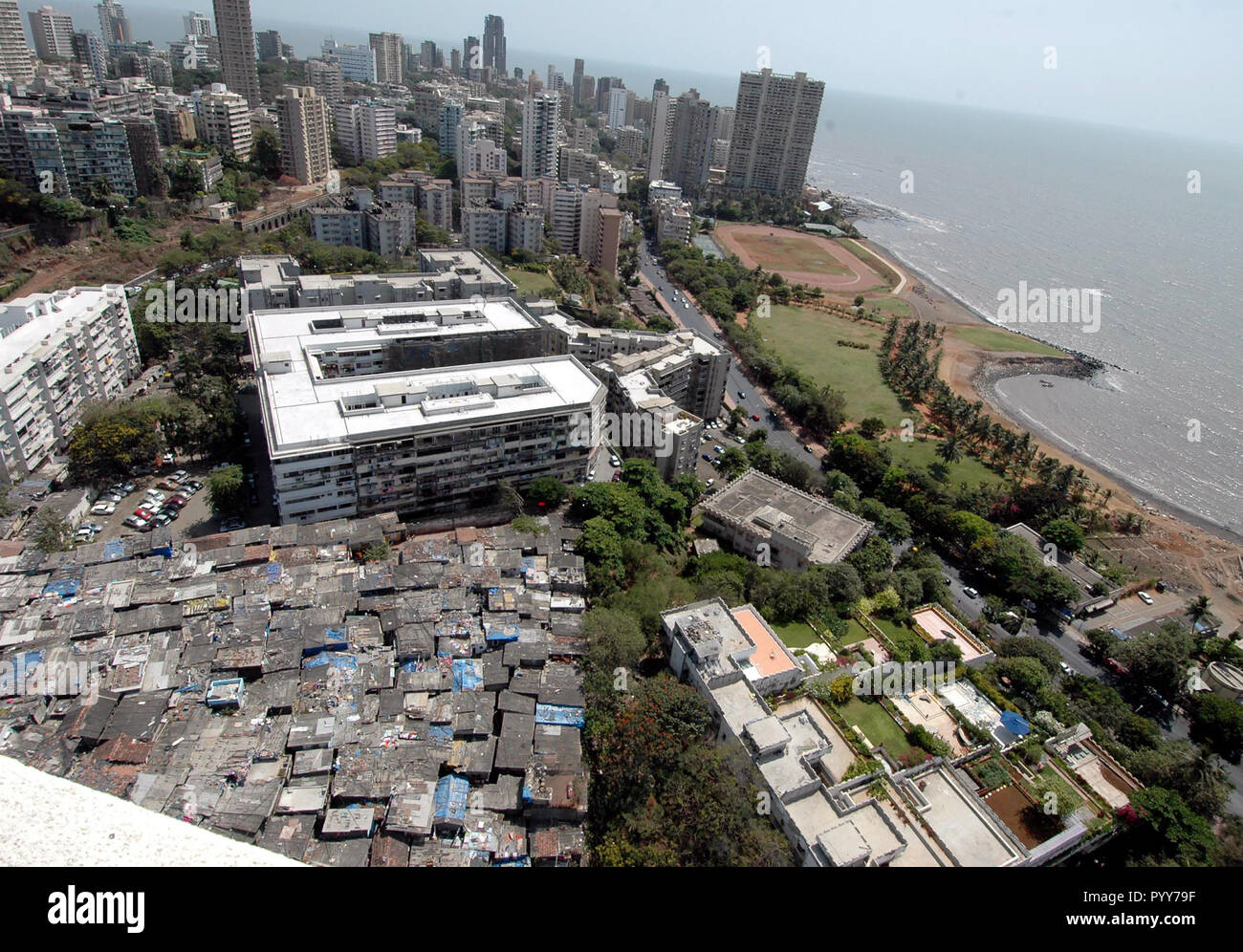 slums and buildings, Malabar hill, Mumbai, Maharashtra, India, Asia ...