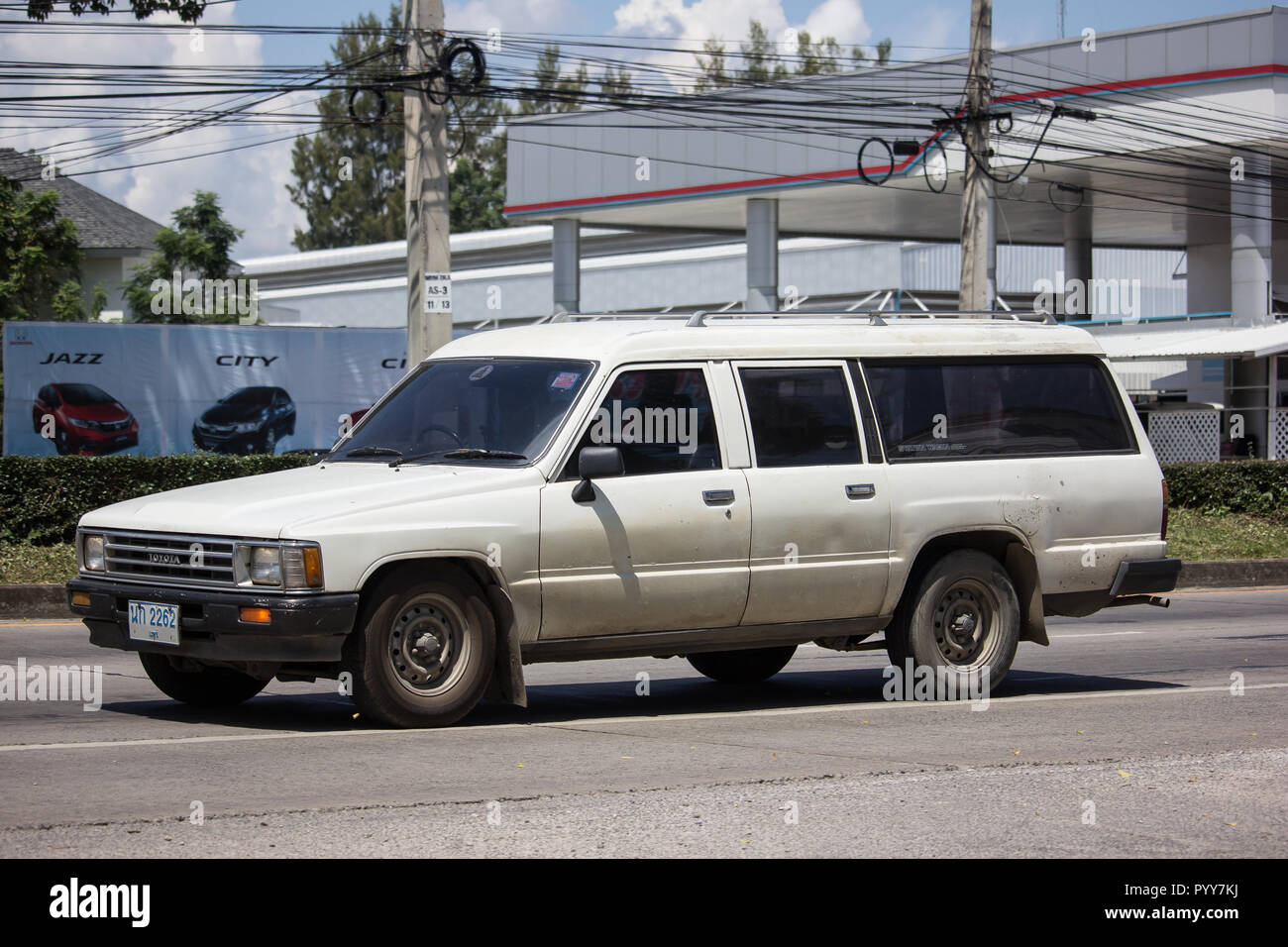 Toyota hilux van hi-res stock photography and images - Alamy