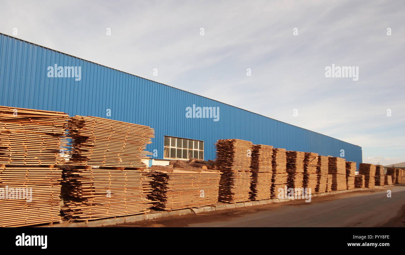 Larch planks hi-res stock photography and images - Alamy