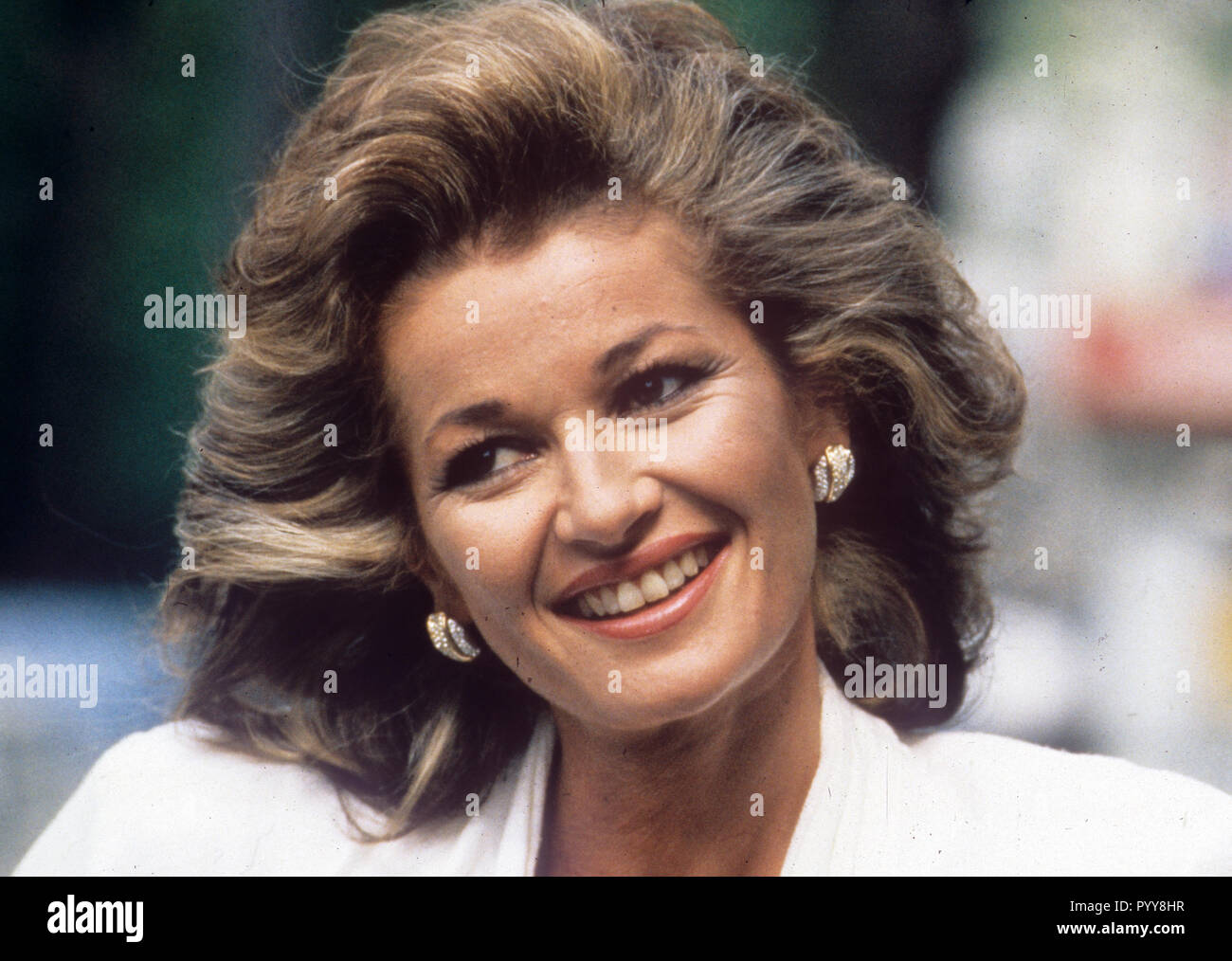 Stephanie beecham hi-res stock photography and images - Alamy