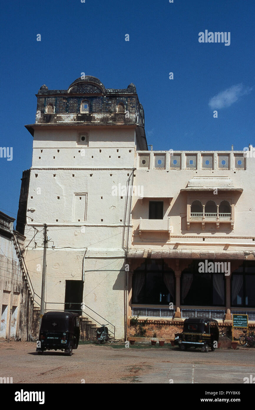 Sheesh Mahal Hotel, Orchha, Madhya Pradesh, India, Asia Stock Photo - Alamy